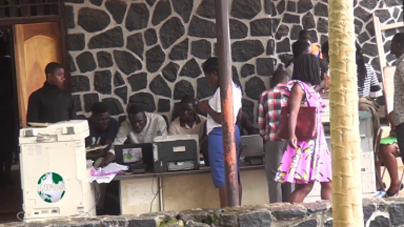 Cameroon-Info.Net:: Cameroun - Rentrée académique 2020: Ça se bouscule ... Cameroon-Info.Net:: Cameroun - Rentrée académique 2020: Ça se bouscule ...